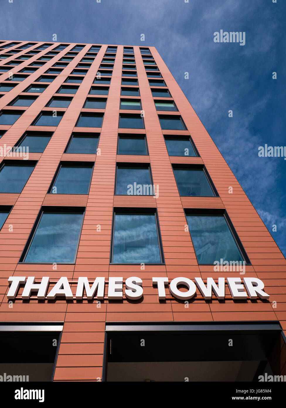 Thames Tower new building central Reading, Berkshire, England Stock ...