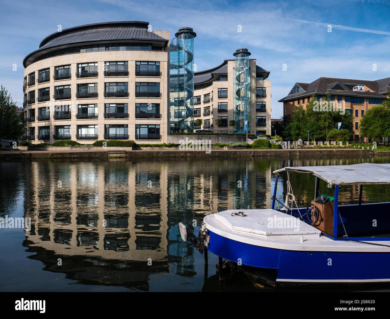 Thames Water Head Office, River Thames, Reading, Berkshire, England, UK ...