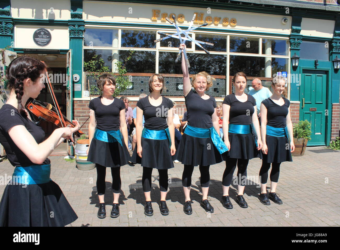 Rapper and clog hi-res stock photography and images - Alamy