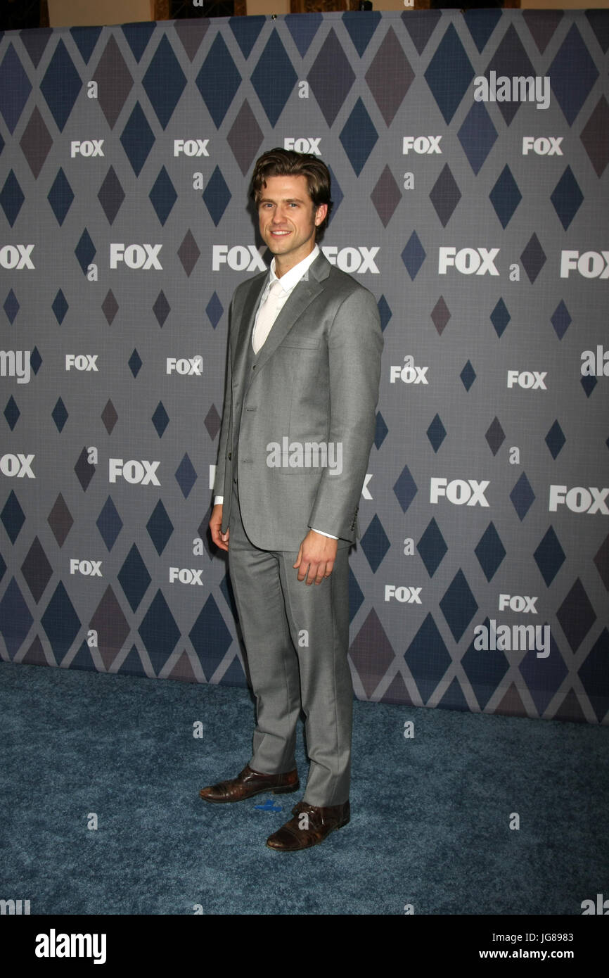 Pasadena, CA, USA. 15th Jan, 2016. LOS ANGELES - JAN 15: Aaron Tveit at ...