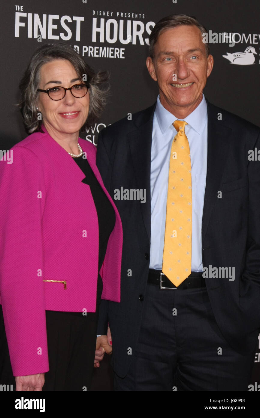 Los Angeles, CA, USA. 25th Jan, 2016. LOS ANGELES - JAN 25: Alexander ...