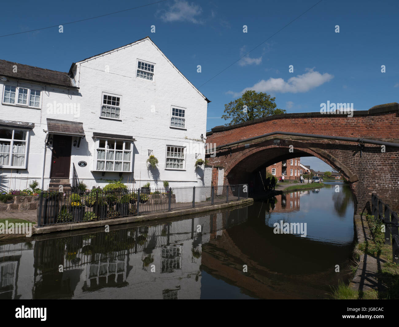 Lymm Cheshire Stock Photos & Lymm Cheshire Stock Images - Alamy