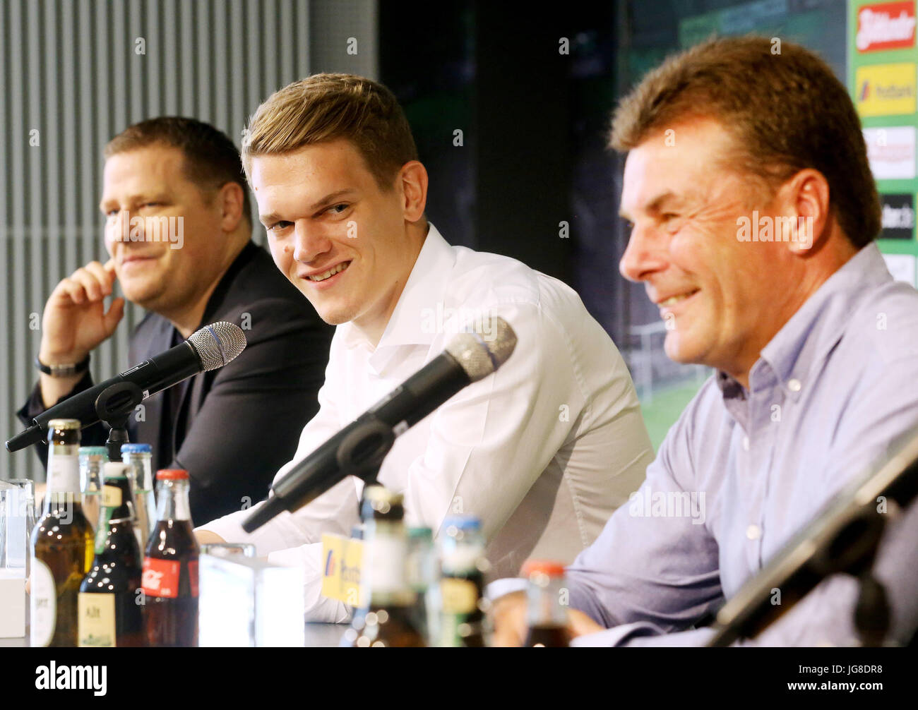 Presentation of max eberl hi-res stock photography and images - Alamy