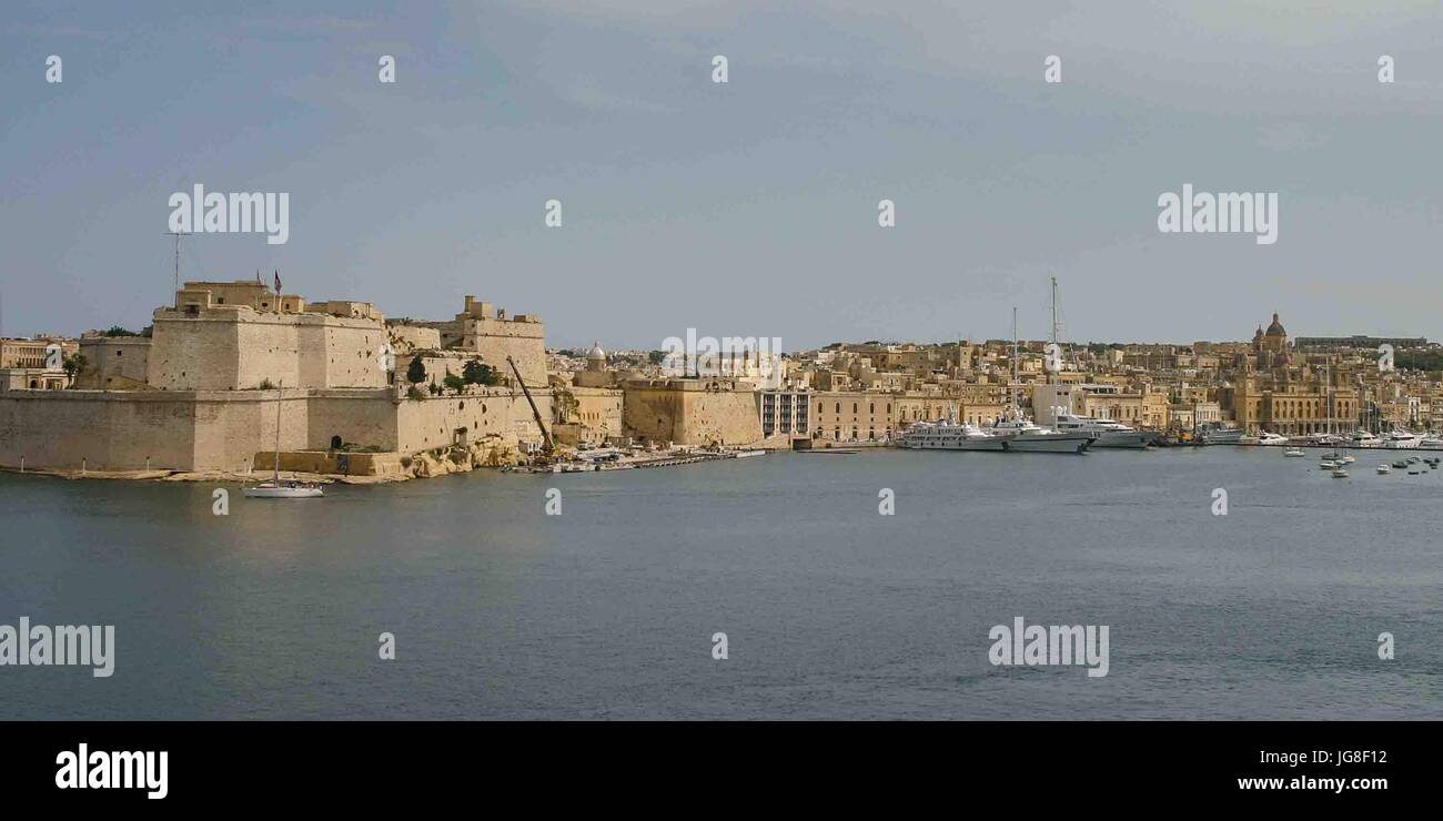 Valletta, Malta. 11th Oct, 2004. Historic bastioned medieval Fort Saint ...