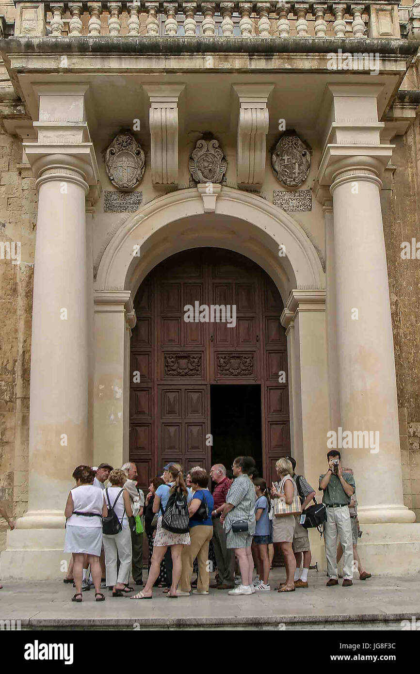 Valletta, Malta. 11th Oct, 2004. Tourists waiting to enter congregate ...