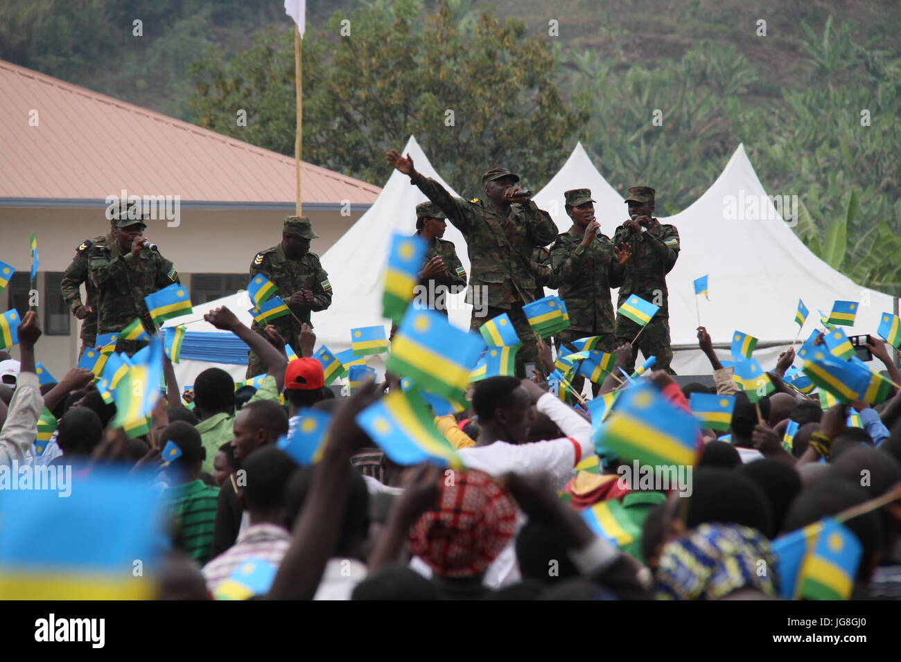 Rwanda army hi-res stock photography and images - Alamy