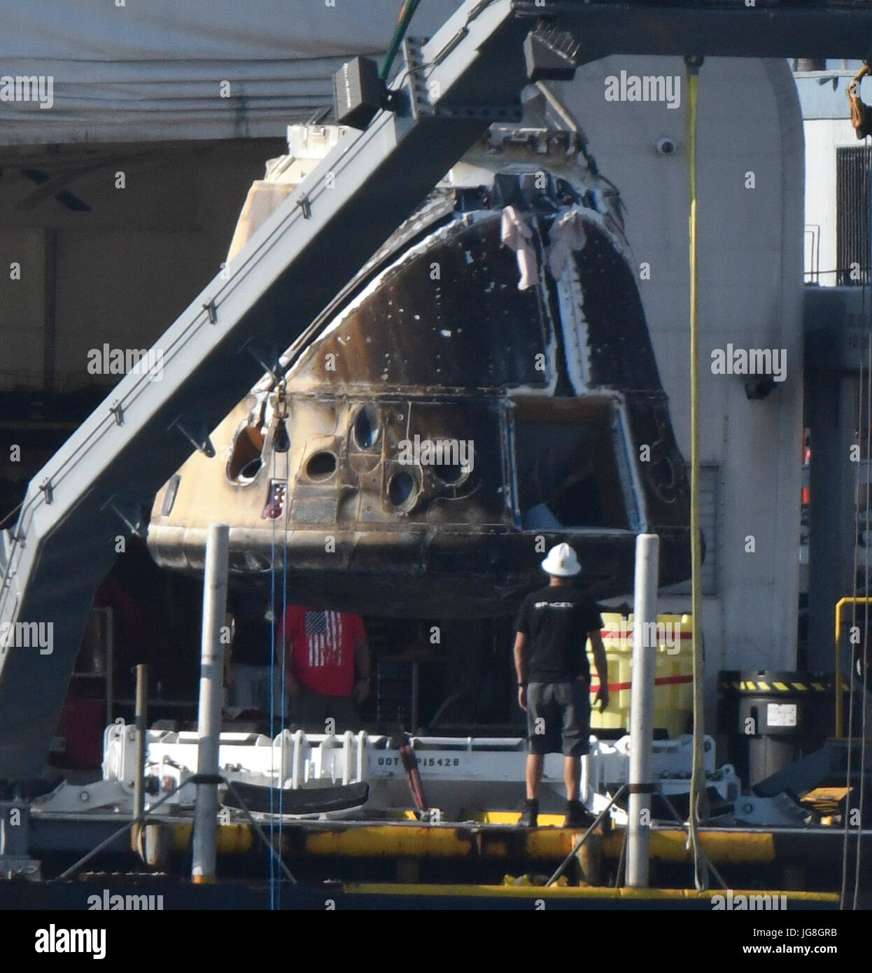 Spacex dragon cargo 2017 hi-res stock photography and images - Alamy