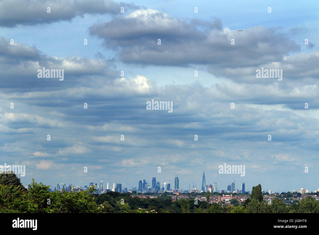 London skyline from murray mound hi-res stock photography and images ...