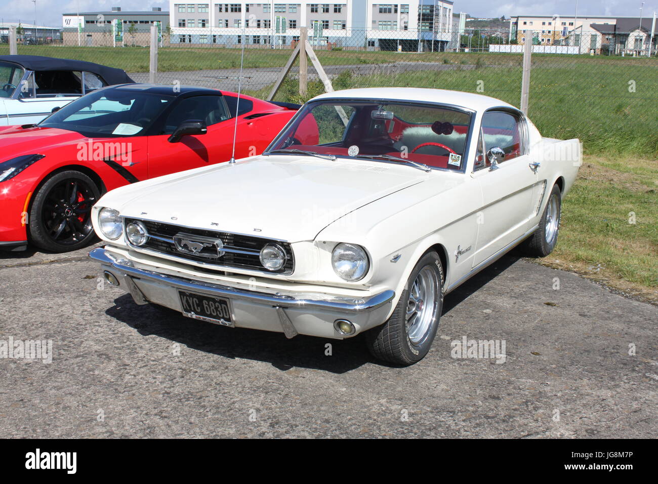 1965 Ford Mustang 2+2 Fastback Stock Photo - Alamy