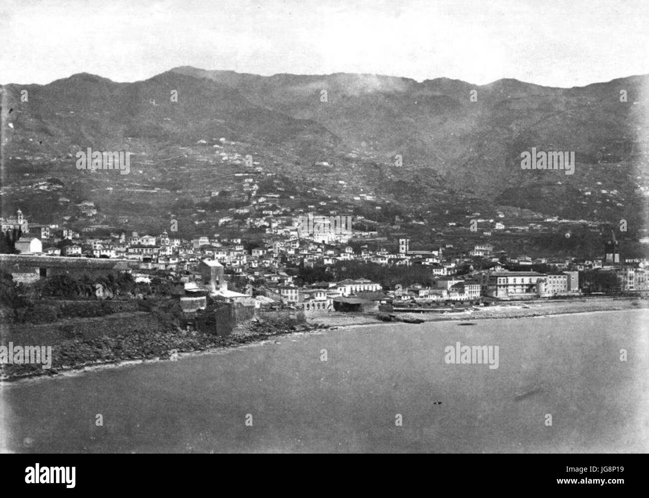 Vista do Funchal tirada do Ilhéu da Pontinha, c. 1870 Stock Photo - Alamy