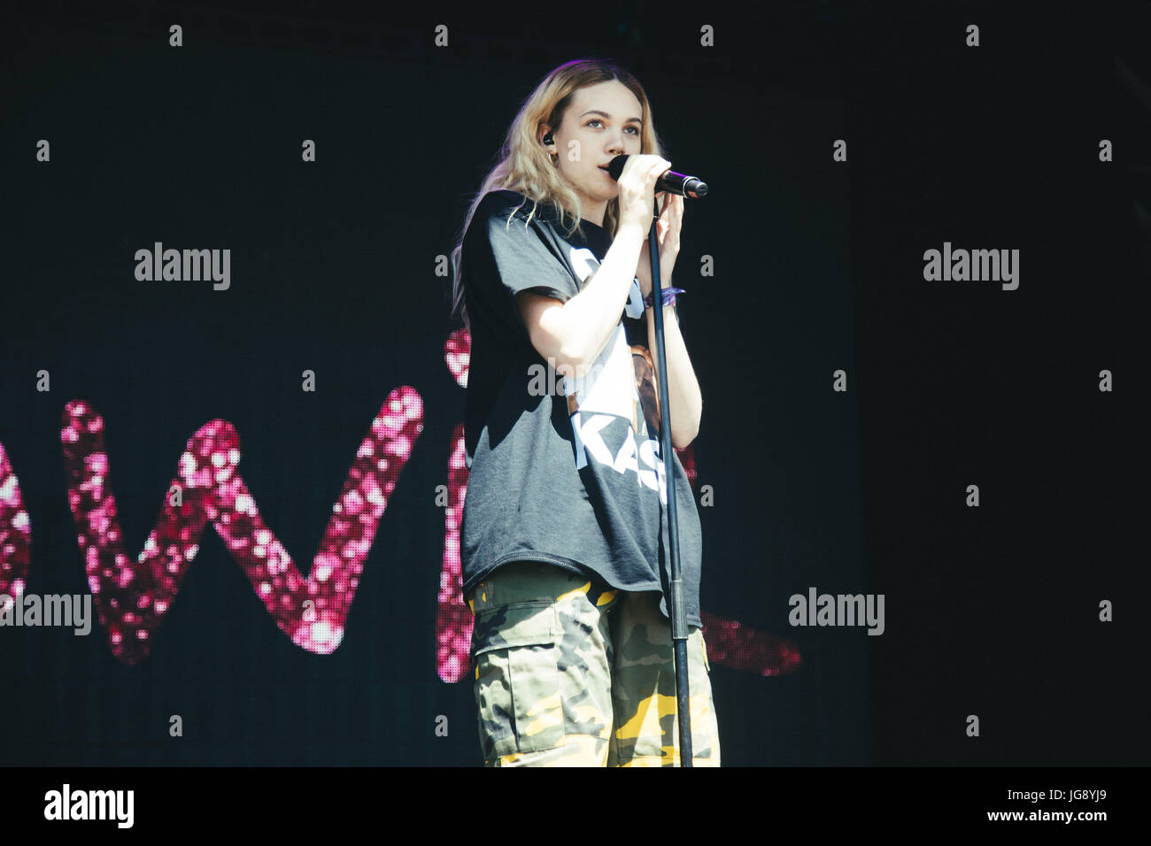 Glowie hi-res stock photography and images - Alamy