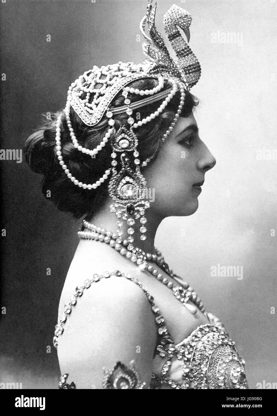Mata hari photograph hi-res stock photography and images - Alamy