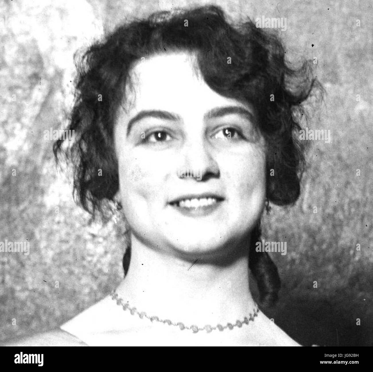 Yvonne Béclu Reine des Reines de Paris 1921 Stock Photo - Alamy