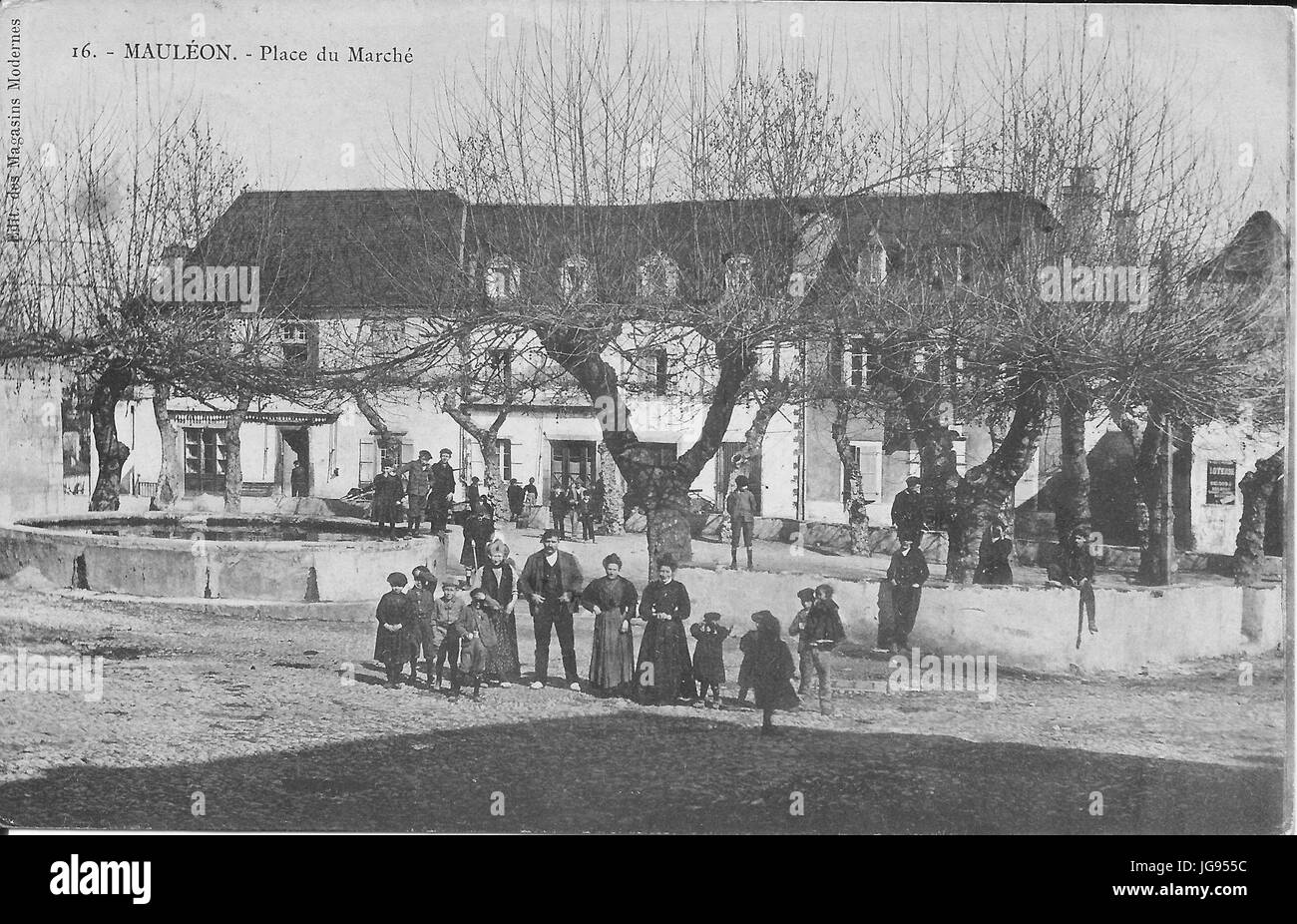 Mauléon-Place du Marché (1910 Stock Photo - Alamy