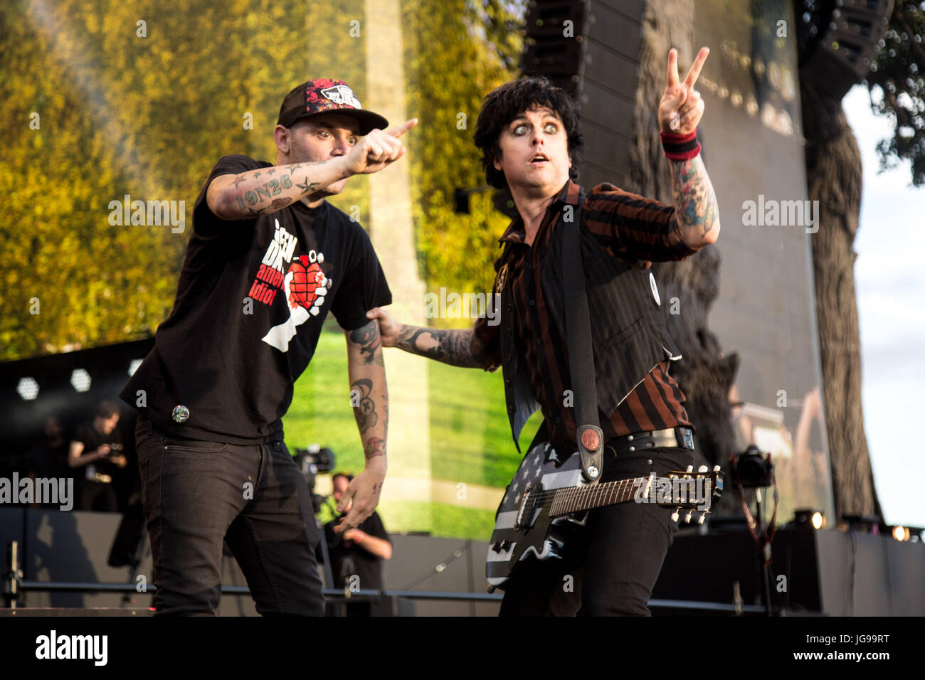 Green Day performing at Barclaycard British Summertime in Hyde Park ...