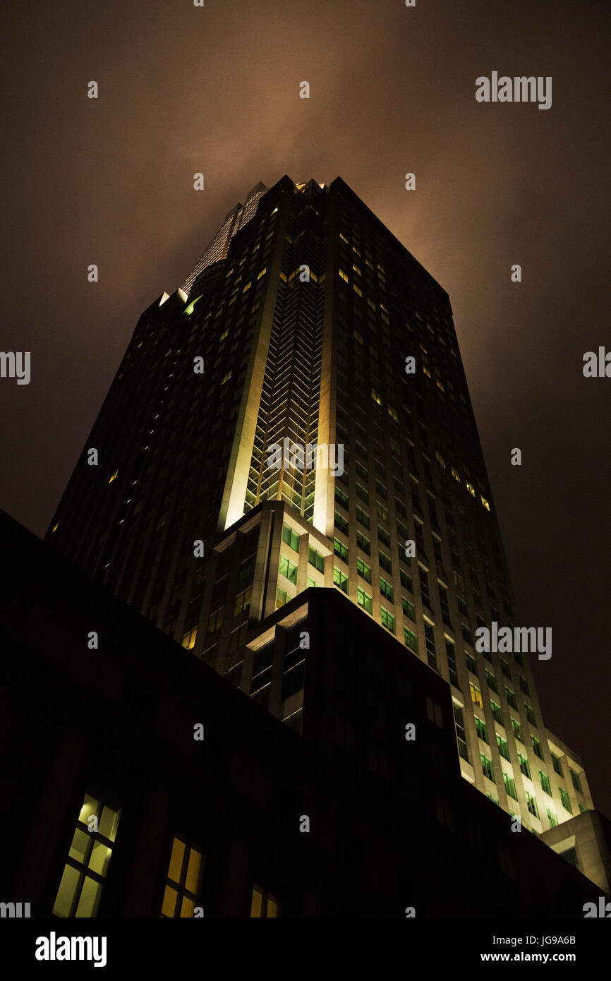 Montreal high rise High Resolution Stock Photography and Images - Alamy