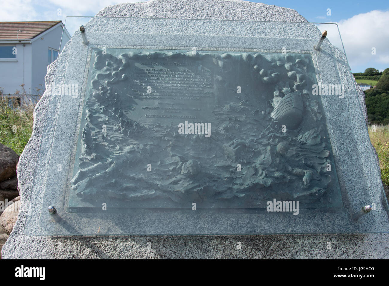Sherman tank slapton sands south hi-res stock photography and images ...