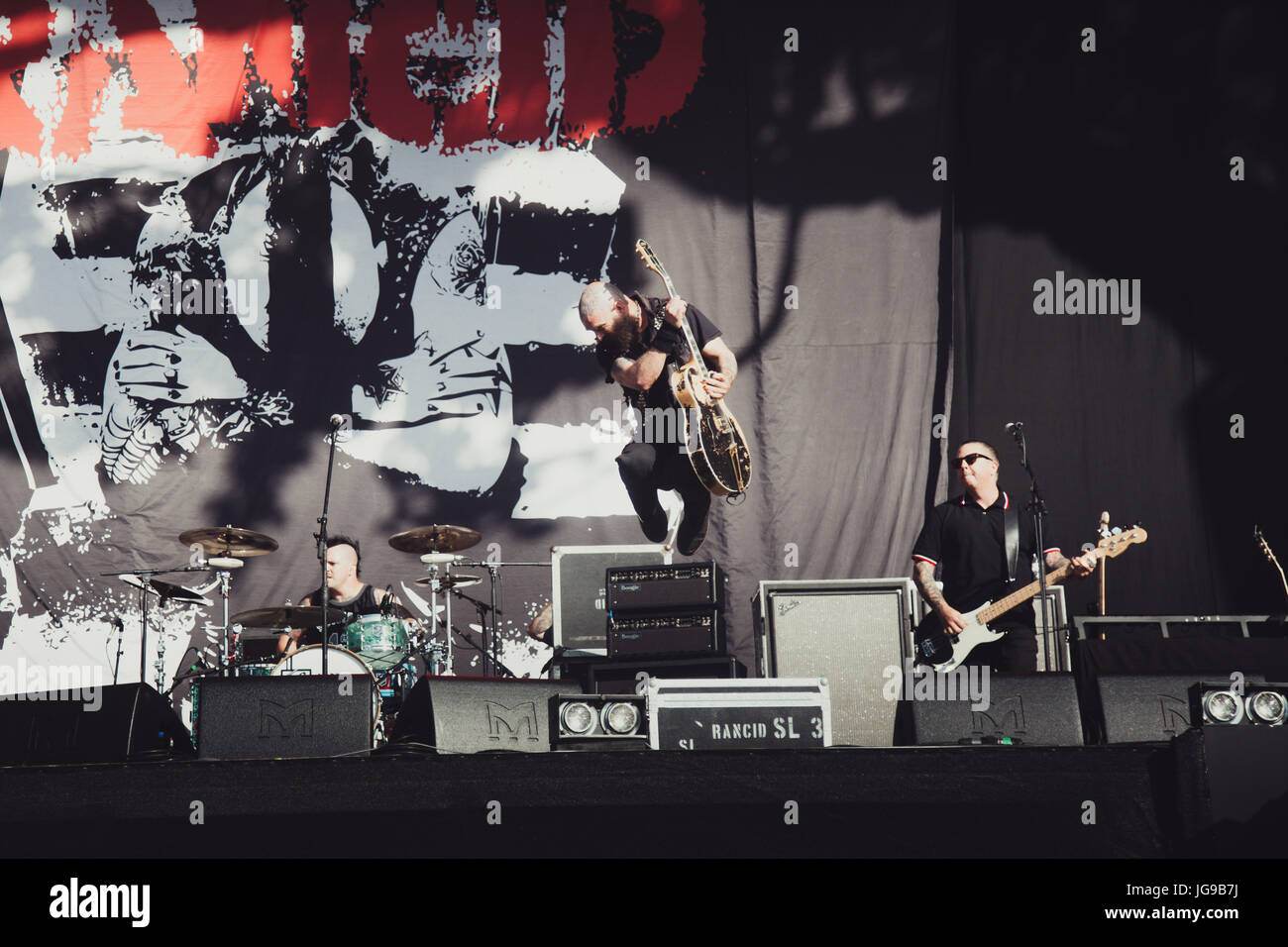 Rancid in concert hi-res stock photography and images - Alamy