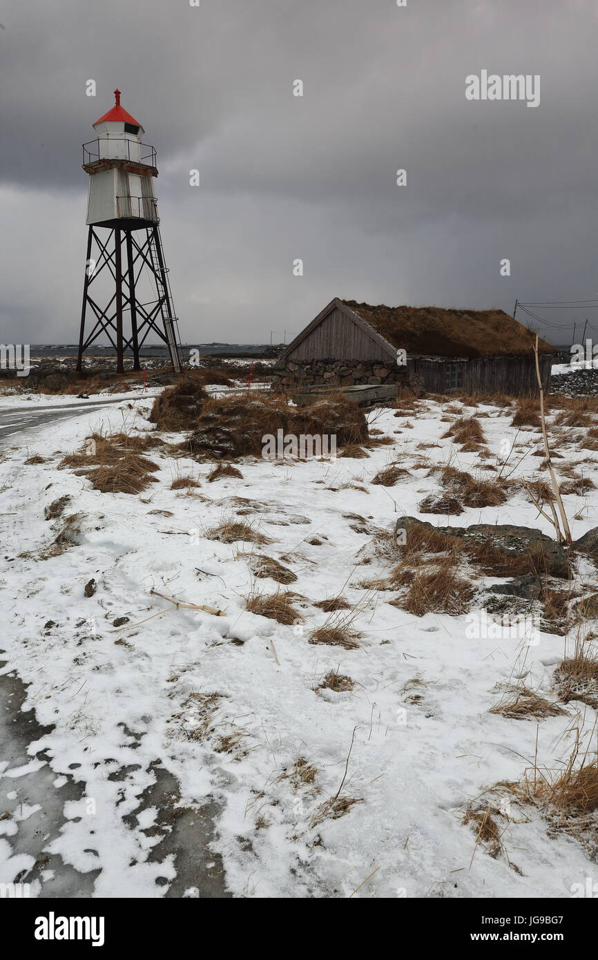 Metal quadripod hi-res stock photography and images - Alamy