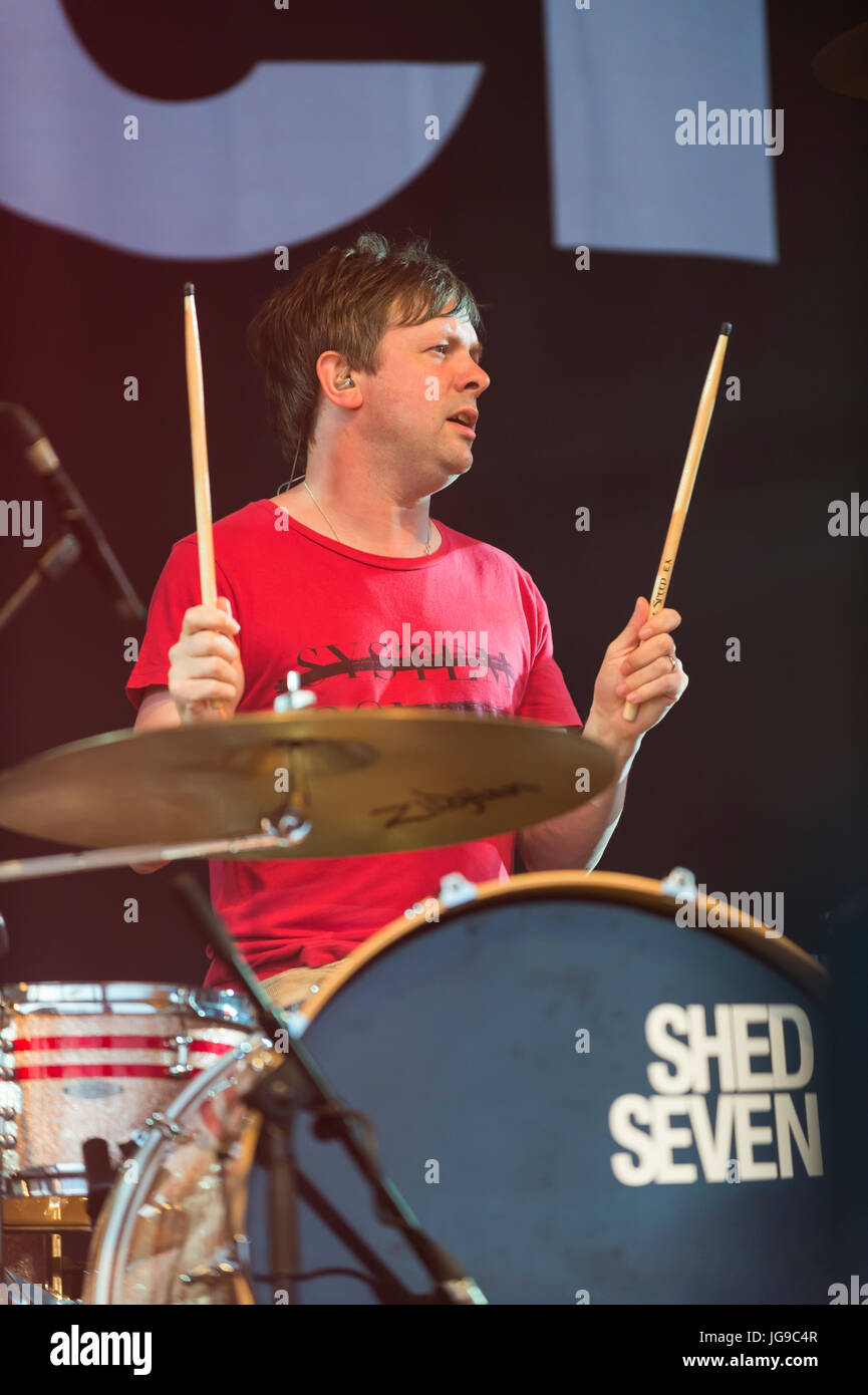 Shed seven hi-res stock photography and images - Alamy