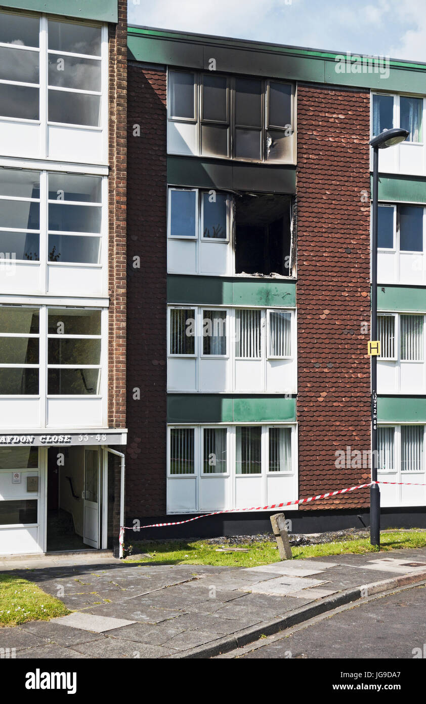 Fire flats uk hi-res stock photography and images - Alamy