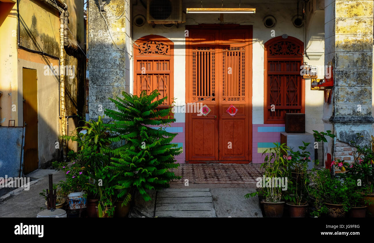 Malaysia penang georgetown traditional house hi-res stock photography ...