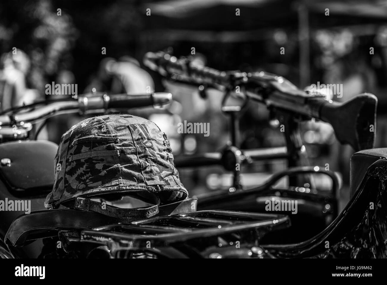Vintage military motorcycle in Black and White Stock Photos & Images ...