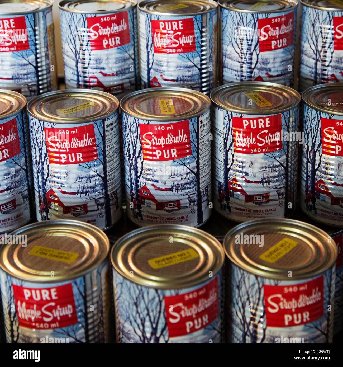 Canned maple syrup hi-res stock photography and images - Alamy