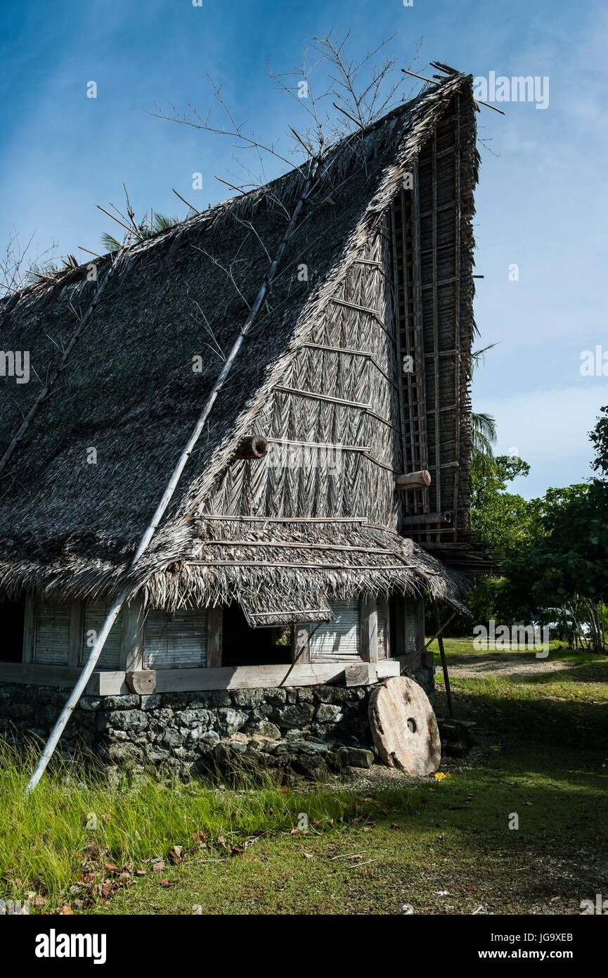 Traditional thatched roof hut, Island of Yap, Micronesia Stock Photo ...