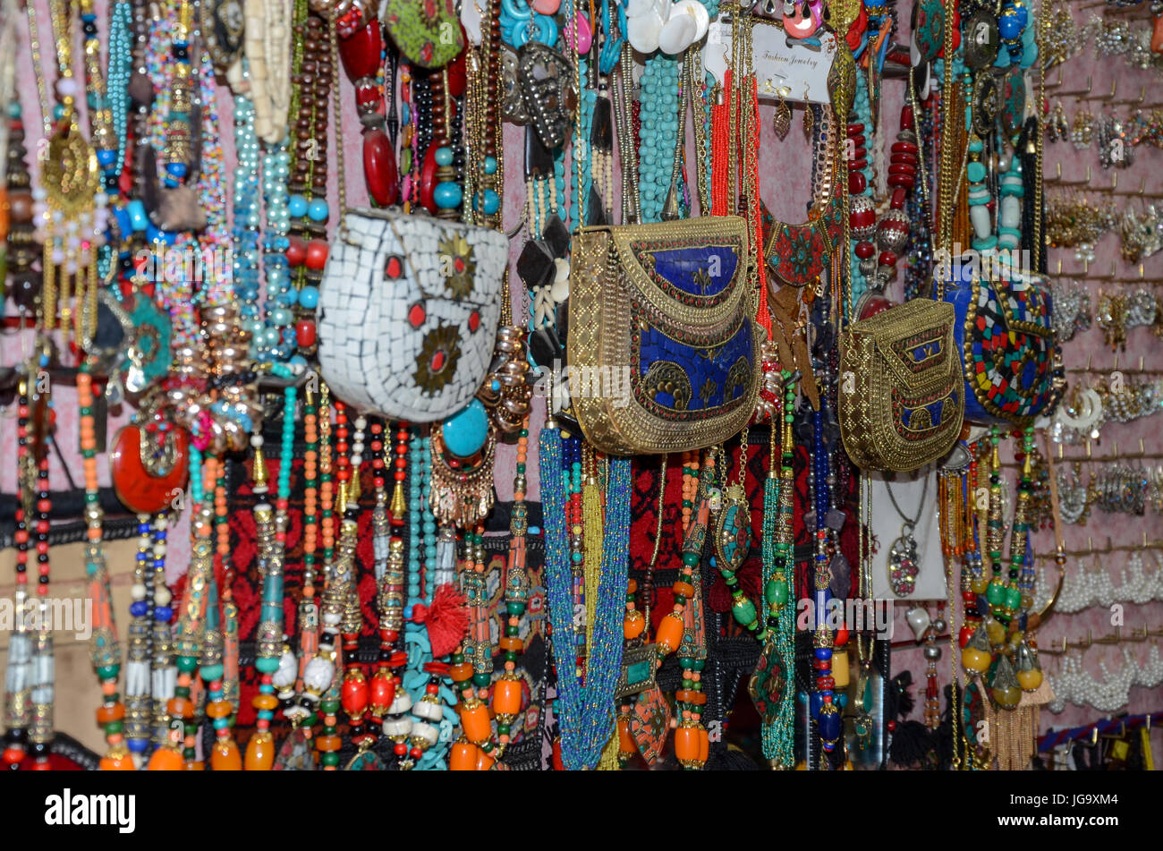 Handicrafts of pakistan hi-res stock photography and images - Alamy