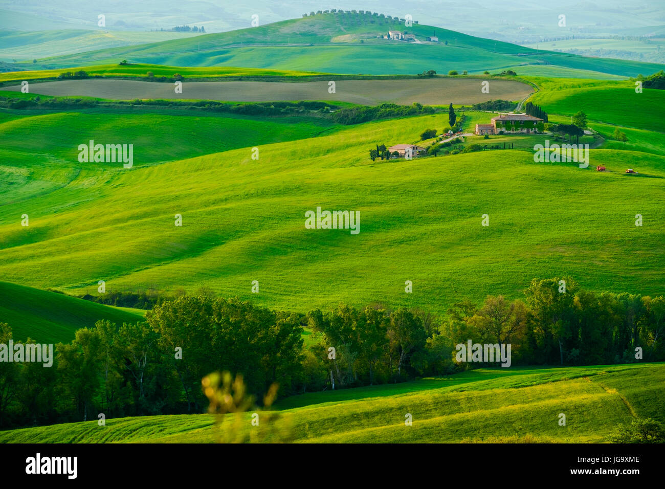 Green countryside rolling hills in hi-res stock photography and images ...