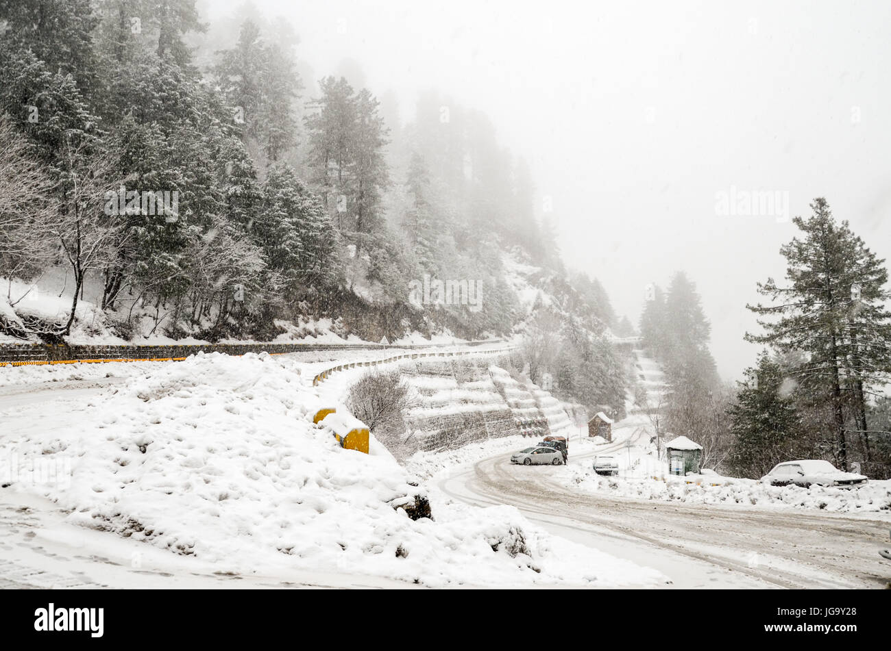 Murree pakistan snow hi-res stock photography and images - Alamy
