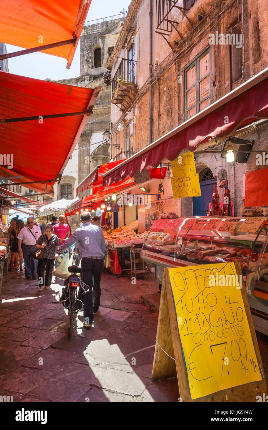 The Ballaro Market in the Albergheria district of central Palermo ...