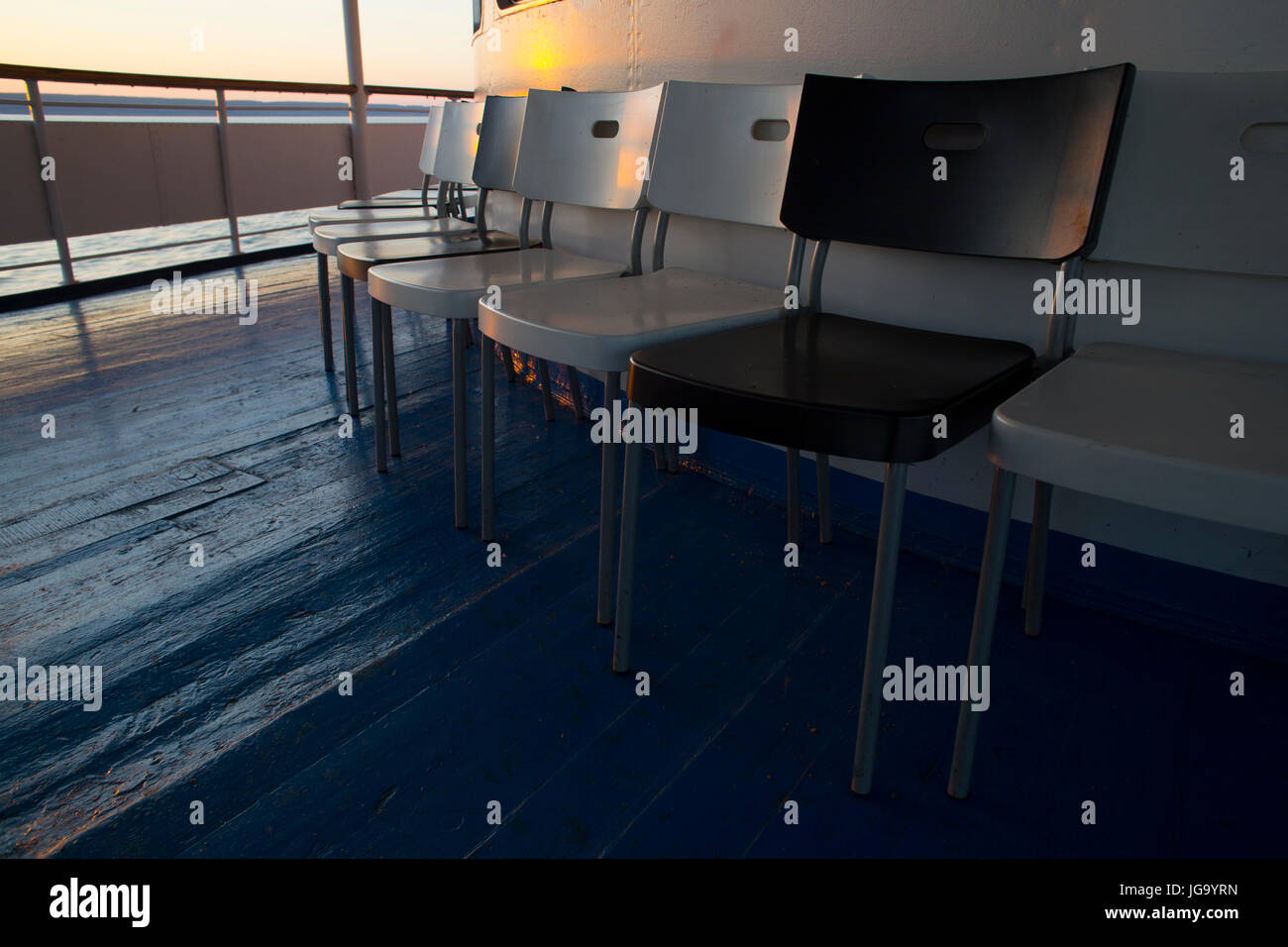 Black chair hi-res stock photography and images - Alamy