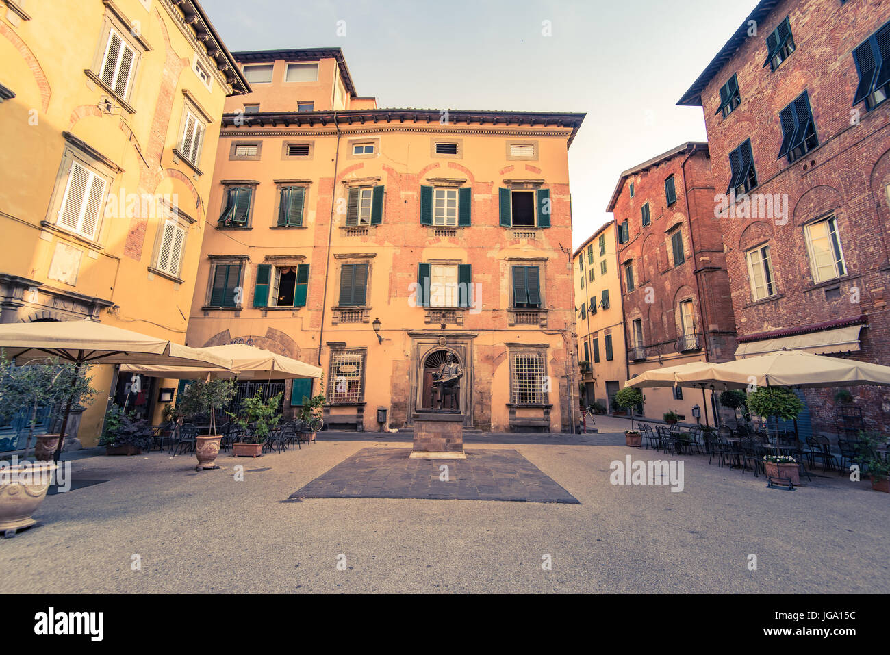 Restaurants on historic streets of Lucca,Tuscany,Italy Stock Photo - Alamy