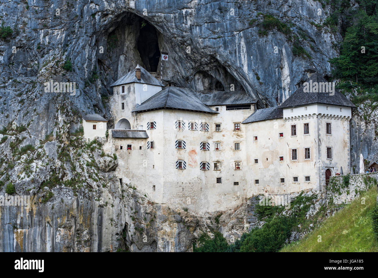 Predjamski grad postojna slovenia hi-res stock photography and images ...