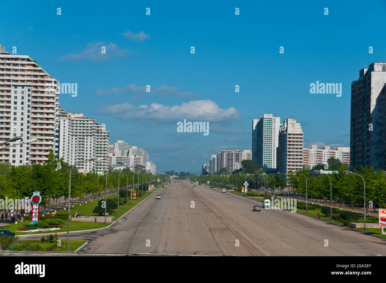 Streets of pyongyang hi-res stock photography and images - Alamy