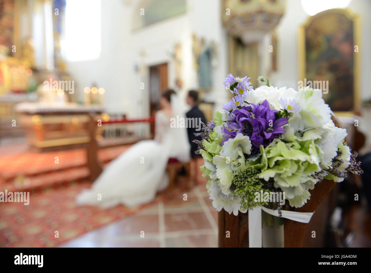 Wedding ceremony in a catholic churg Stock Photo - Alamy