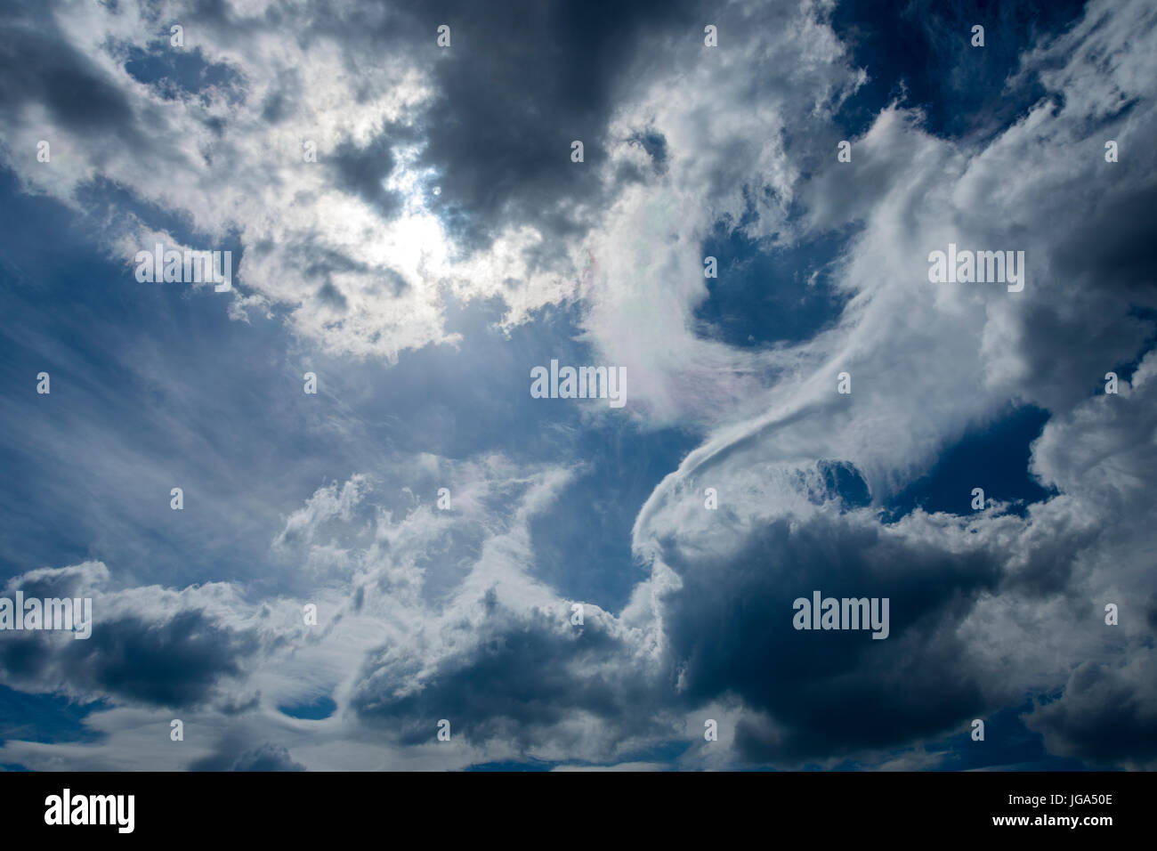 Uk clouds sky hi-res stock photography and images - Alamy