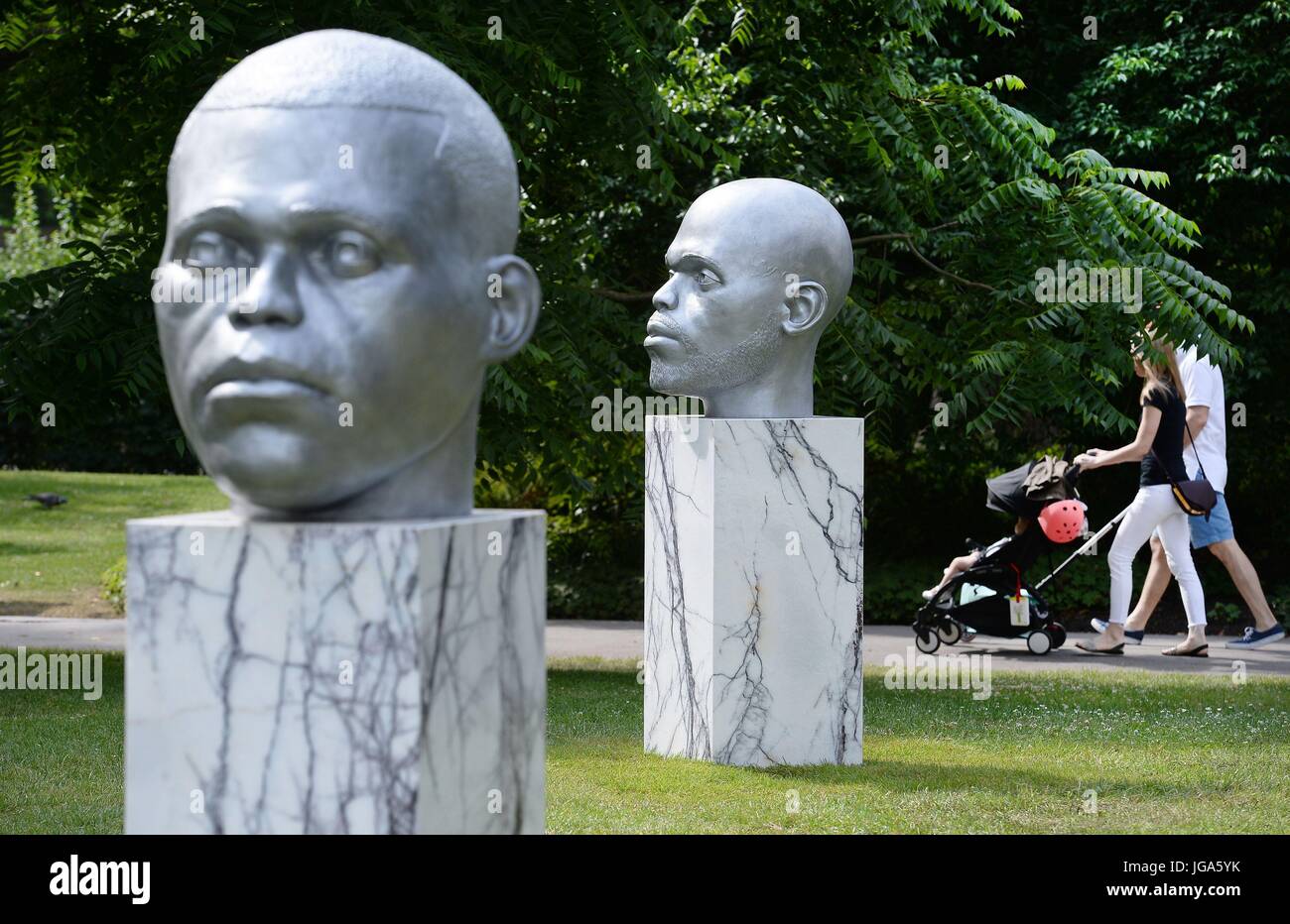 Opening frieze exhibition hi-res stock photography and images - Alamy