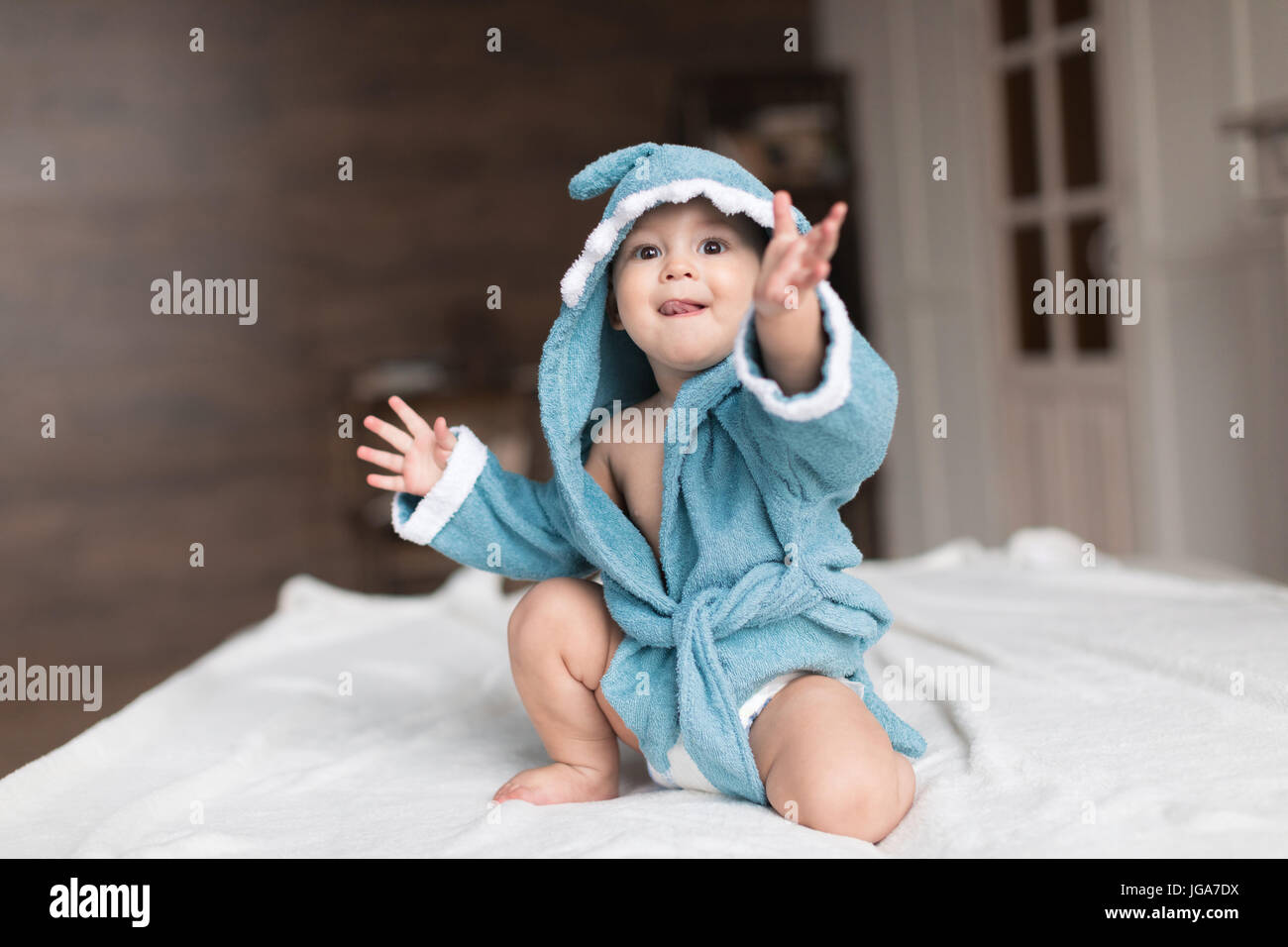 Blue robe hi-res stock photography and images - Alamy