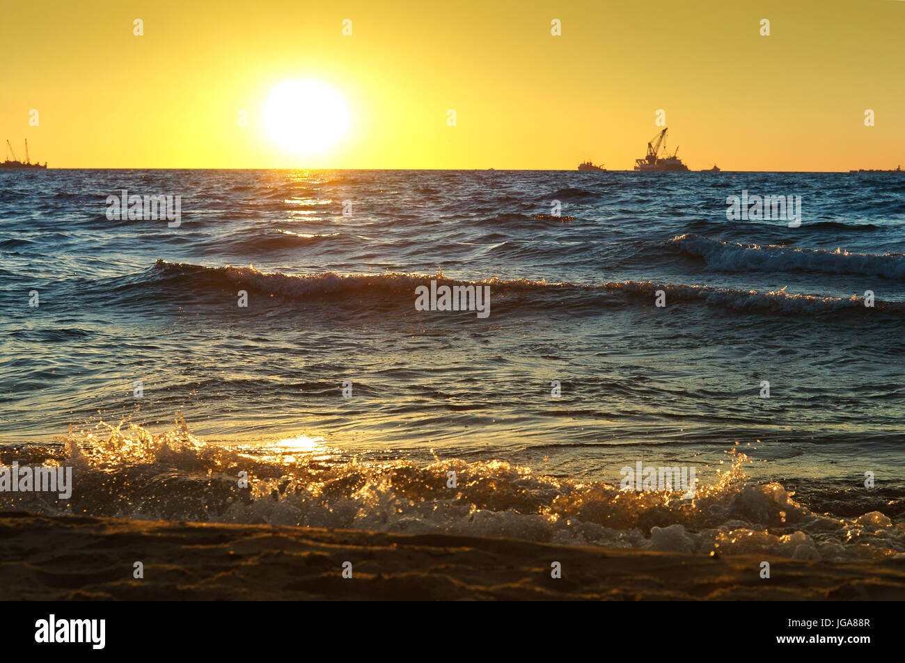 Gold sea hi-res stock photography and images - Alamy