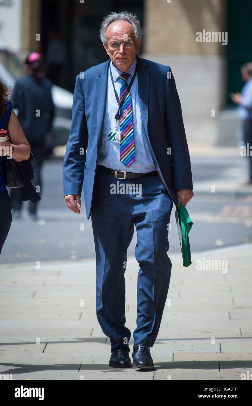 MP for Wellingborough Peter Bone arrives at Southwark Crown Court ...