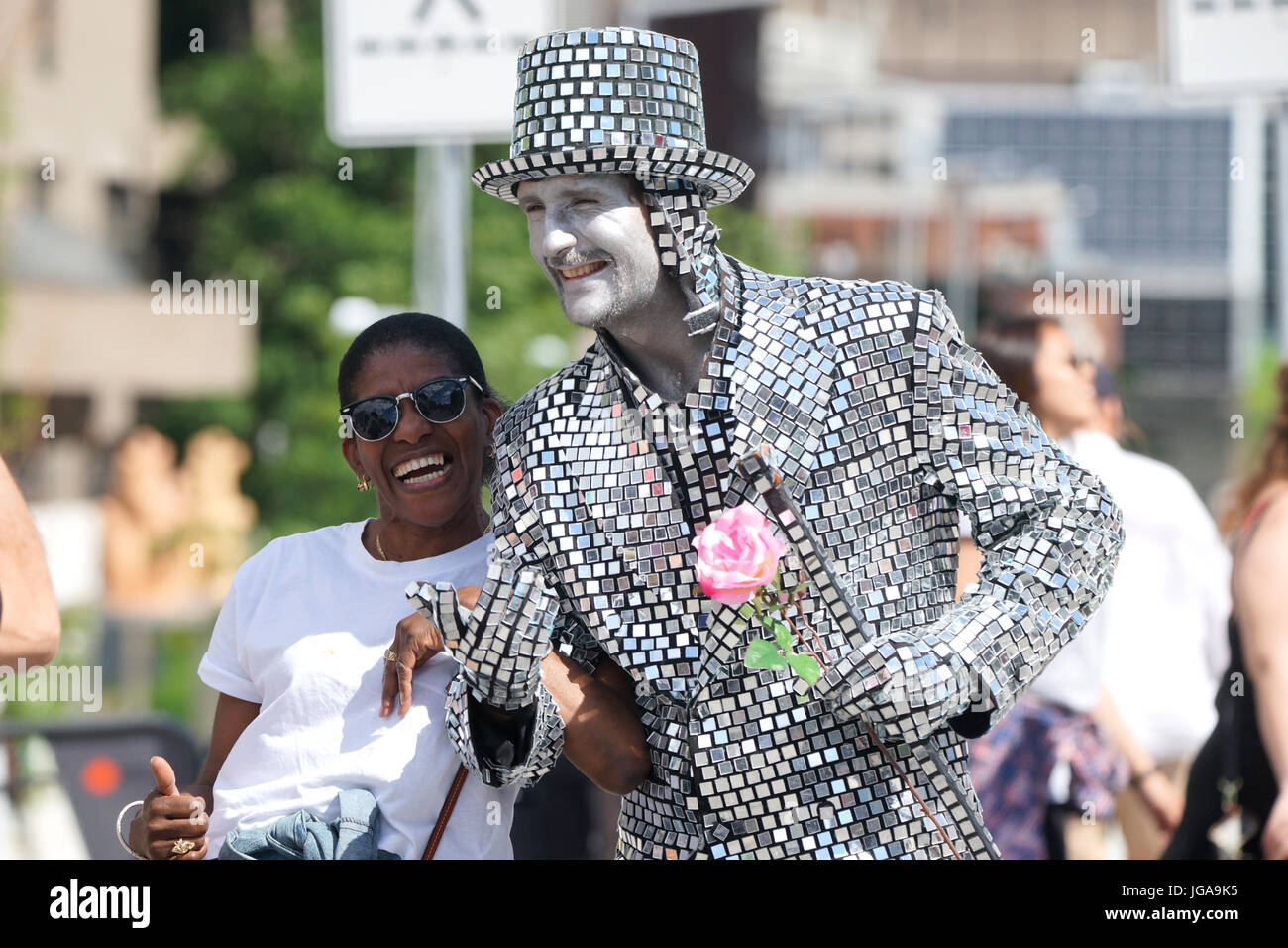 Street performers entertaining the crowds at the Montreal International ...