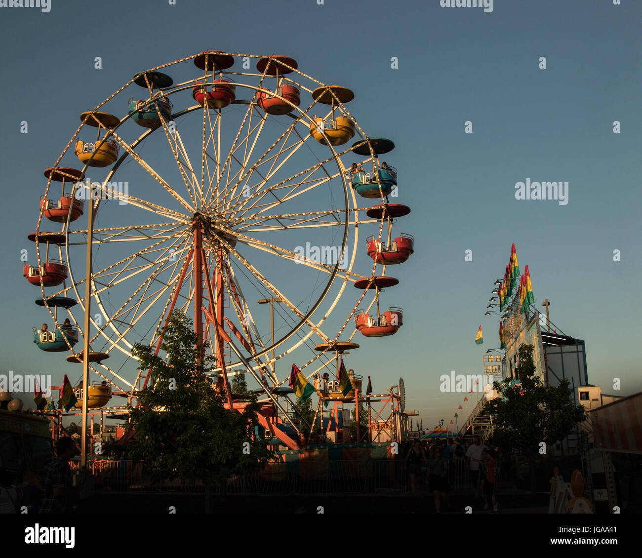 Children playing carnival games hi-res stock photography and images - Alamy