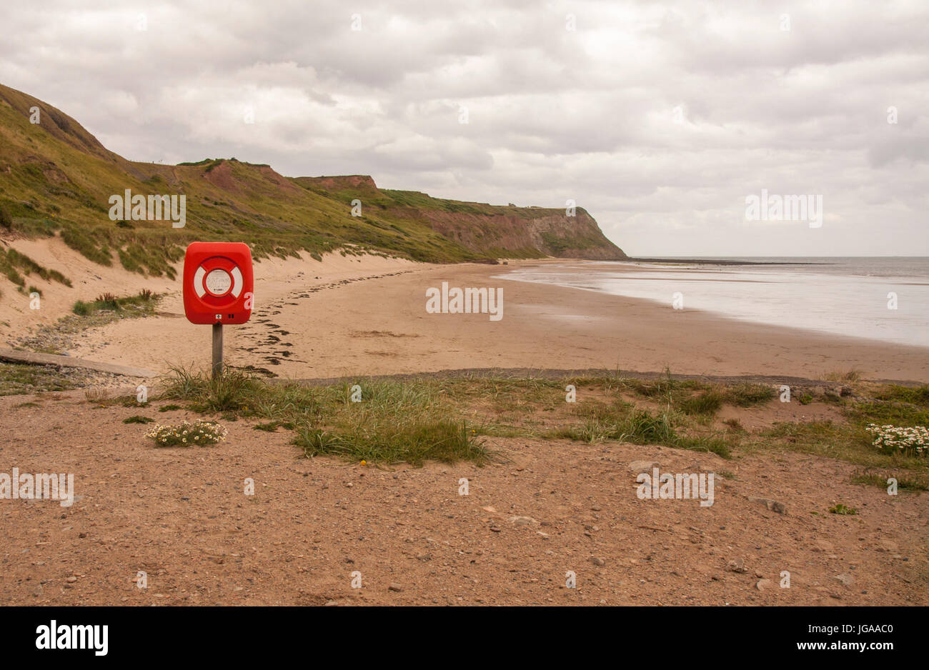 Skinningrove beach hi-res stock photography and images - Alamy