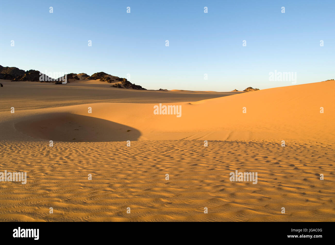 Akakus, Sahara desert, Fezzan, Libya Stock Photo - Alamy
