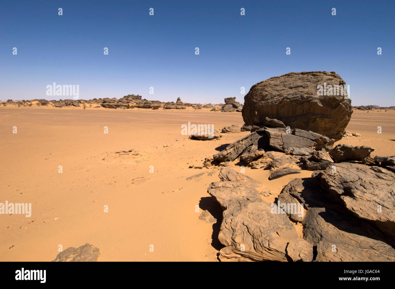 Akakus, Sahara desert, Fezzan, Libya Stock Photo - Alamy