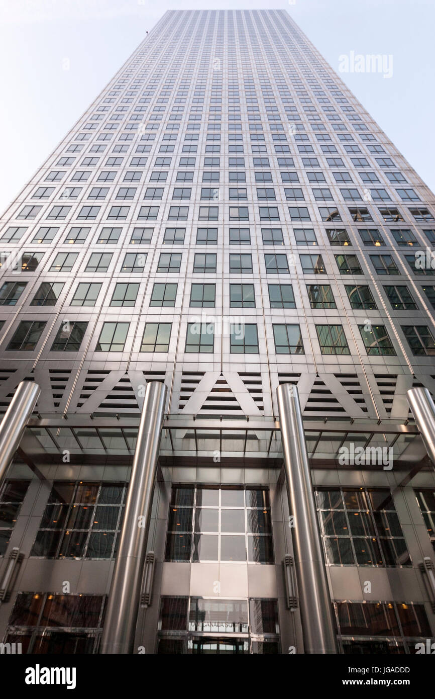 One Canada Square Tower, by architect Mr Cesar Pelli,, Canary Wharf ...