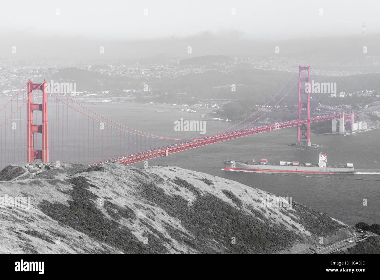 Cargo ship crossing the Golden Gate Bridge Stock Photo - Alamy Cargo ship crossing the Golden Gate Bridge Stock Photo - Alamy